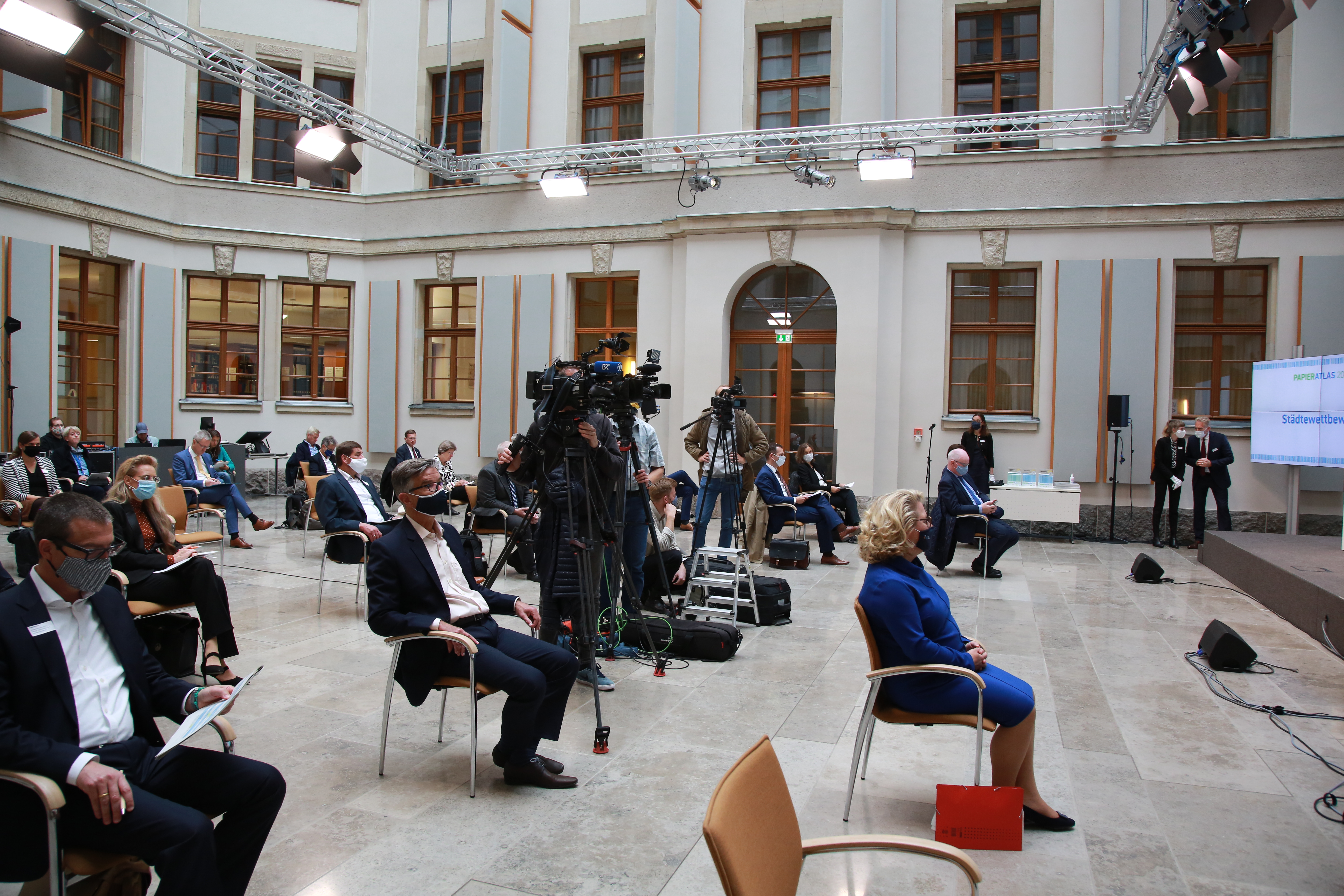 Pressefotos – Papieratlas